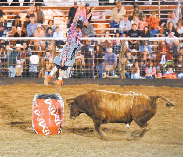 Makawao rodeo hopping - Maui News